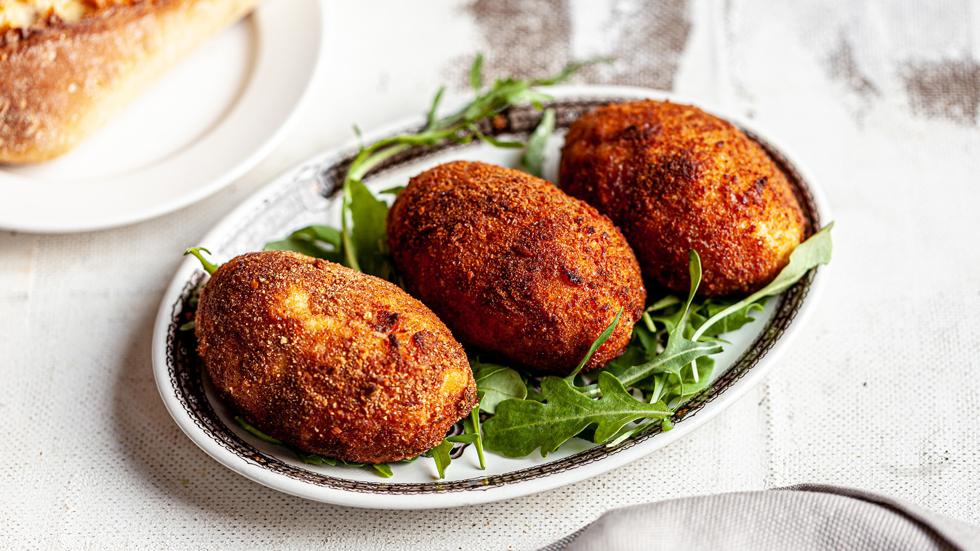 Pollo a la Kiev, un plato soviético de pechuga rellena (receta ...
