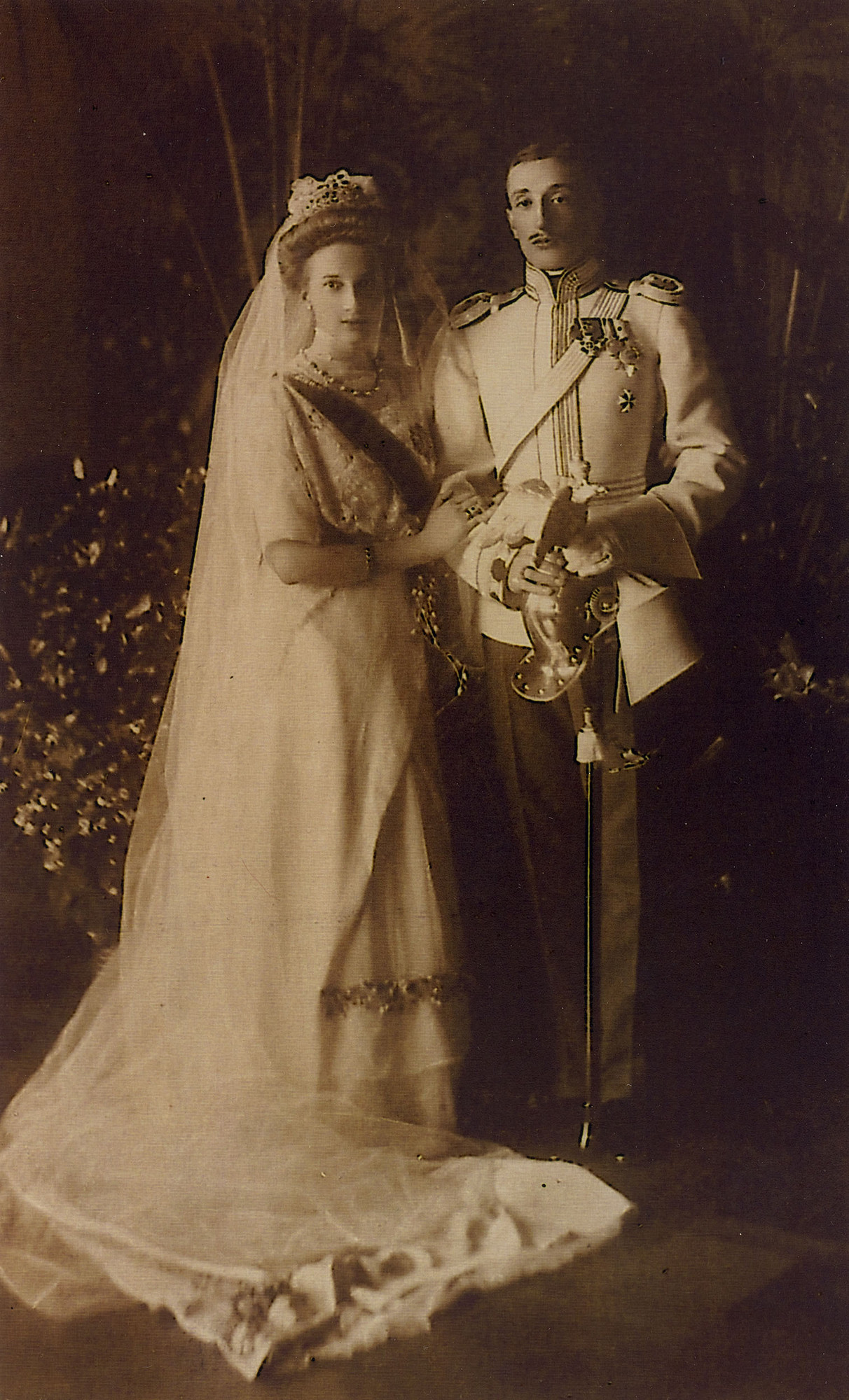 What did the Romanovs' wedding dresses look like? (PHOTOS) - Russia Beyond