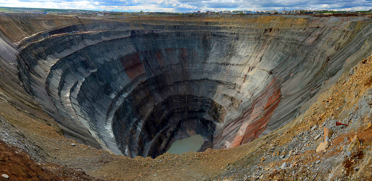Mirni, la ciudad rusa con un gigantesco agujero en el medio (Fotos ...