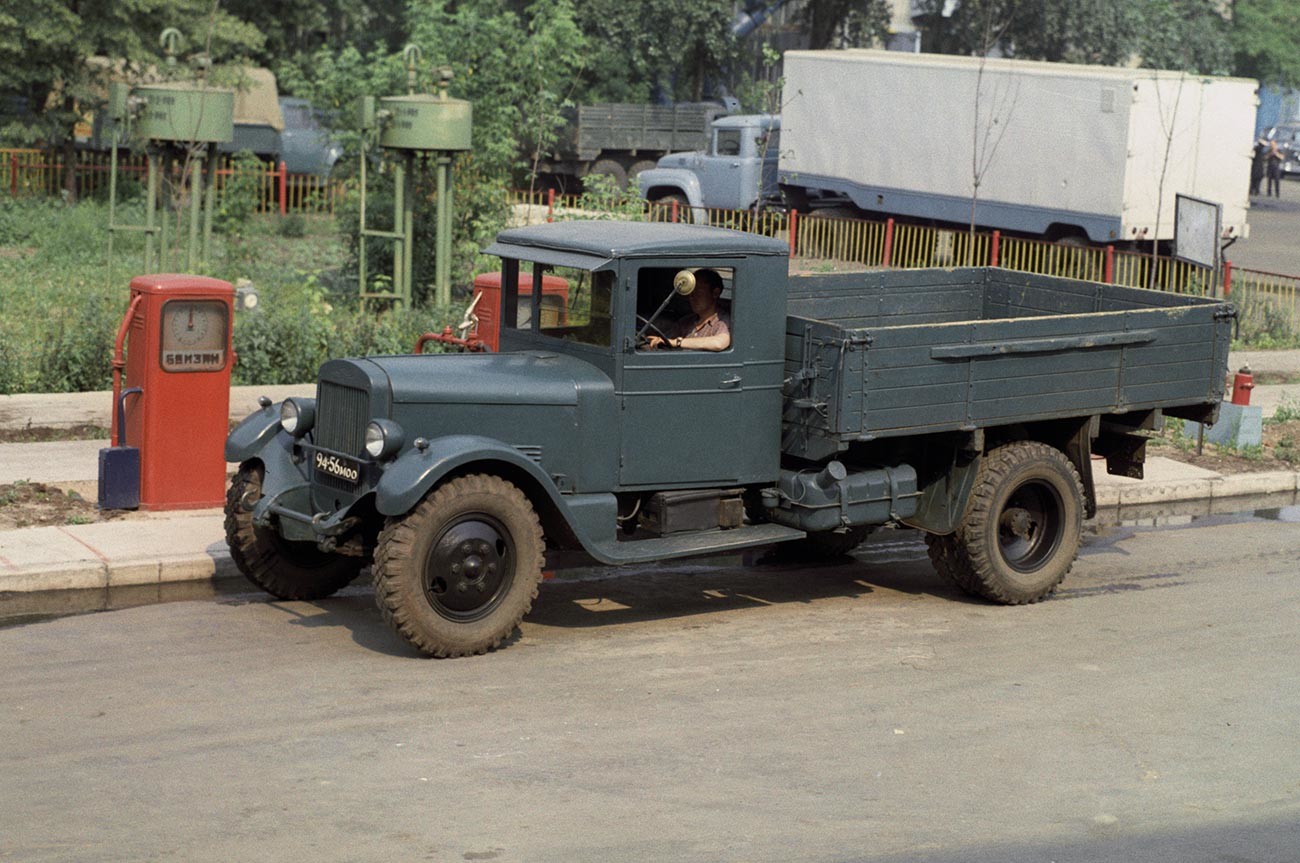 Robust und langlebig: Die fünf besten russischen Autos aller Zeiten ...