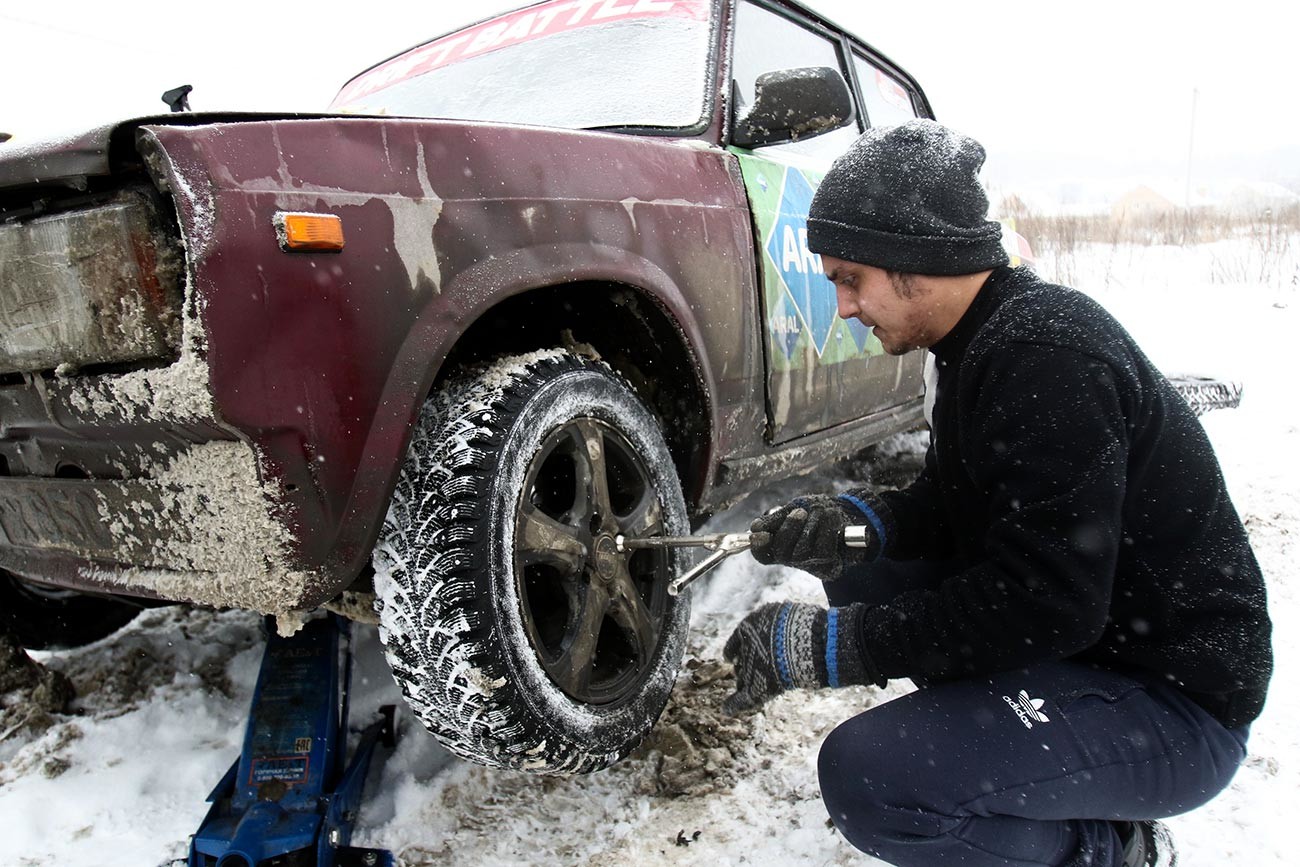How CRAZY is driving in Russia? - Russia Beyond