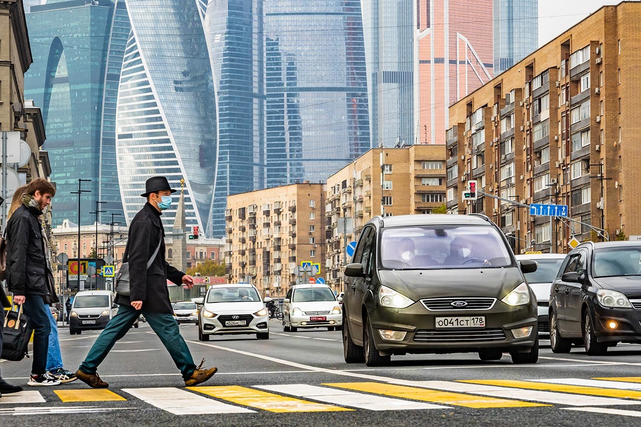 How CRAZY is driving in Russia? - Russia Beyond