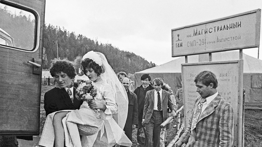 30 PHOTOS of Soviet weddings - Russia Beyond