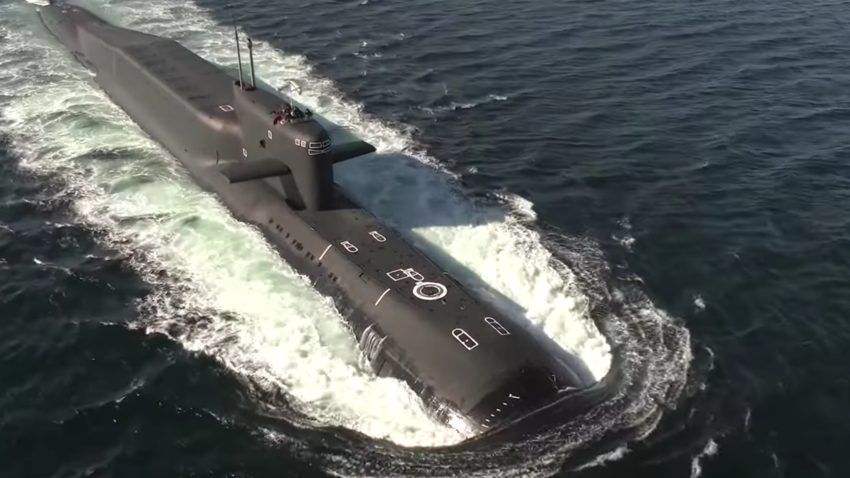Brodovi i nuklearne podmornice Sjeverne flote kreću na manevre (VIDEO) - Russia Beyond Croatia