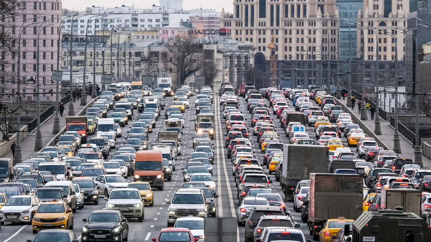 How Moscow fights traffic jams - Russia Beyond