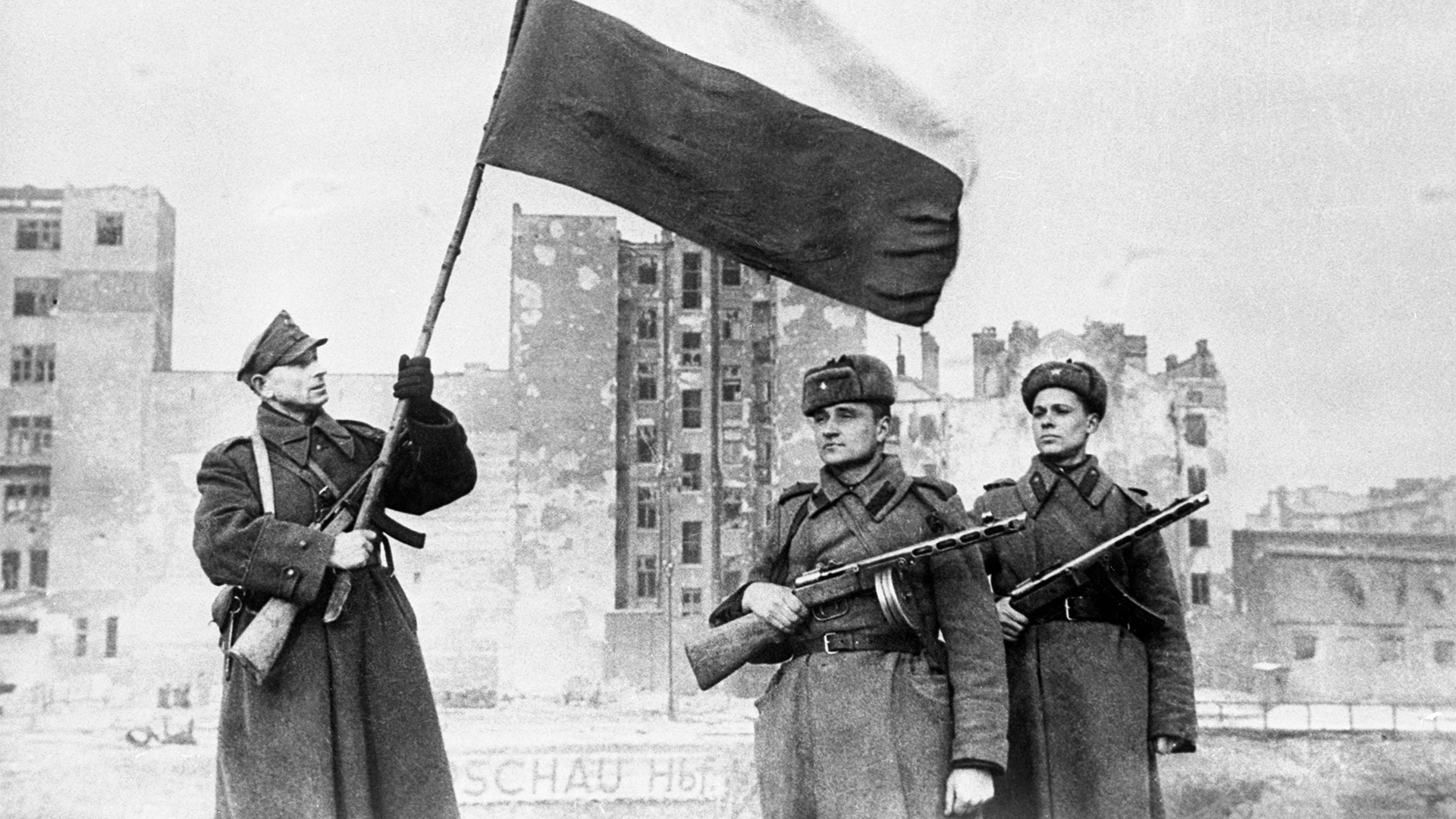 Liberated Warsaw through the eyes of Soviet photographers - Russia Beyond