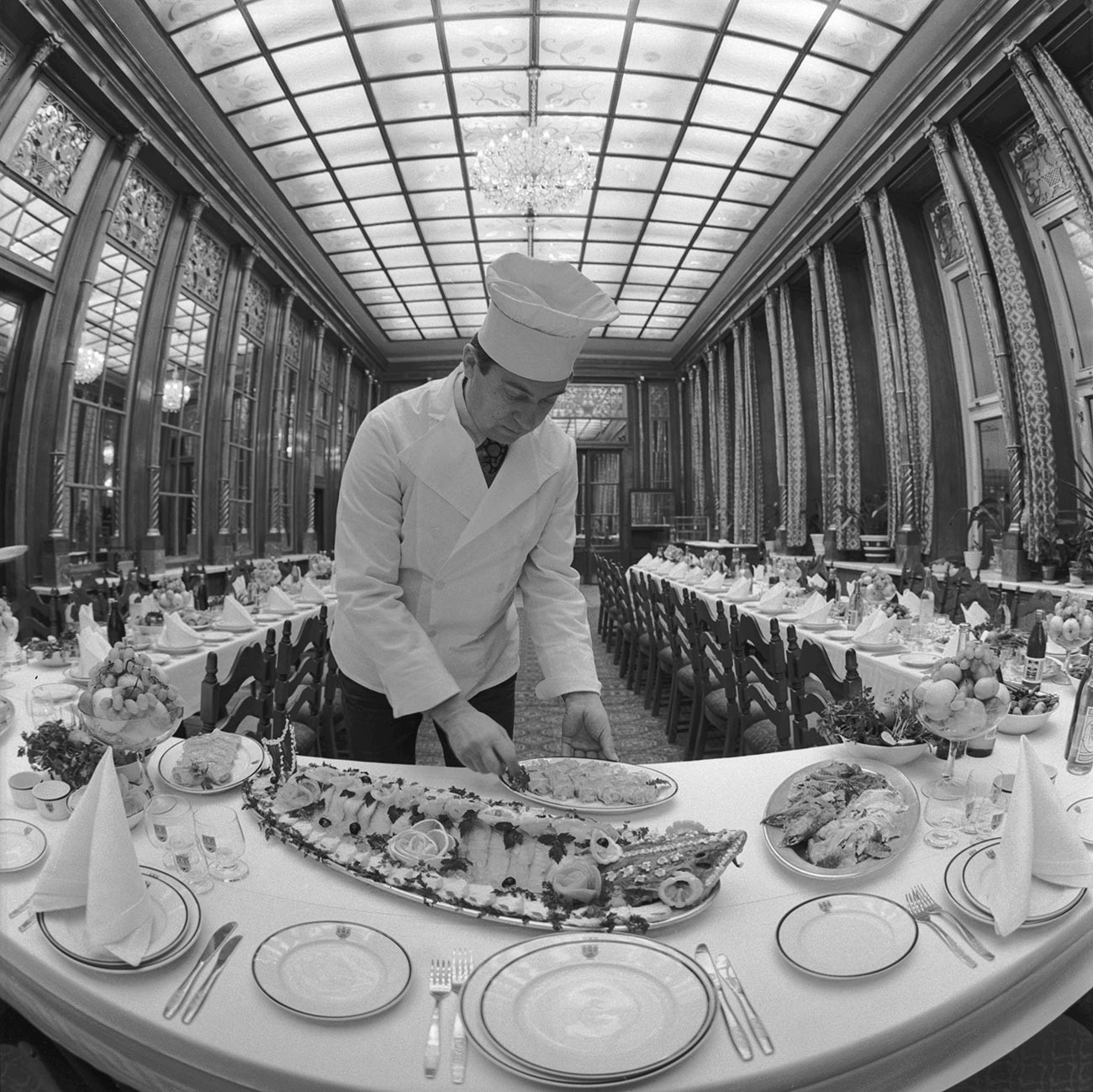 What were the most expensive and exclusive restaurants in the Soviet ...