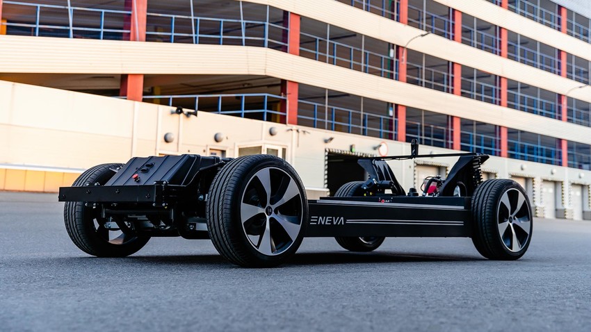 Създателите на С-400 представиха нова автопилотна платформа за "военна ...