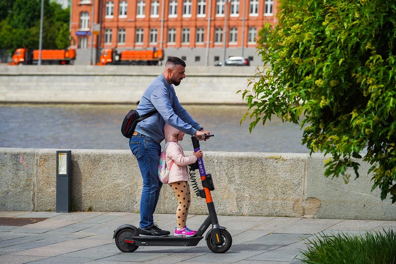 Russia declares war on electric scooters. Who will blink first ...