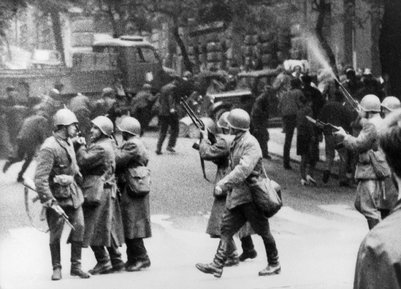 Why did the USSR set up its own military alliance - the Warsaw Treaty ...