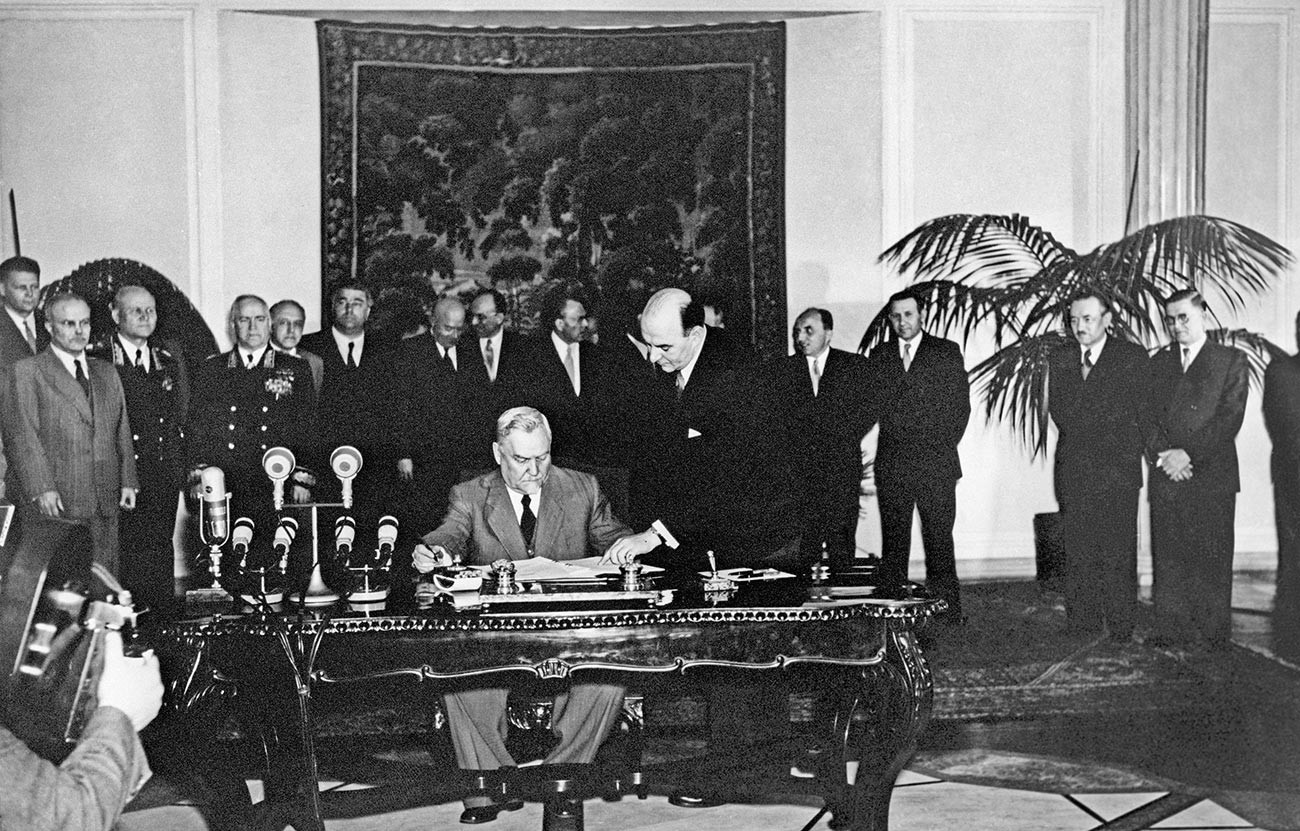 Why did the USSR set up its own military alliance - the Warsaw Treaty ...