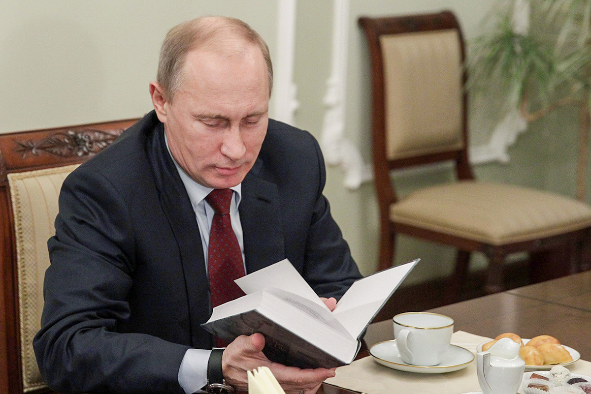 Los 10 libros y escritores favoritos de Vladímir Putin - Russia Beyond ES