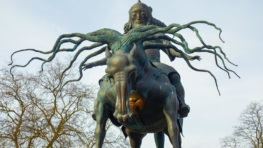 How a sculptor from a remote Buryat village became a global sensation ...