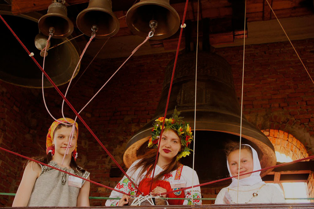 Why are more Russian women becoming bell ringers