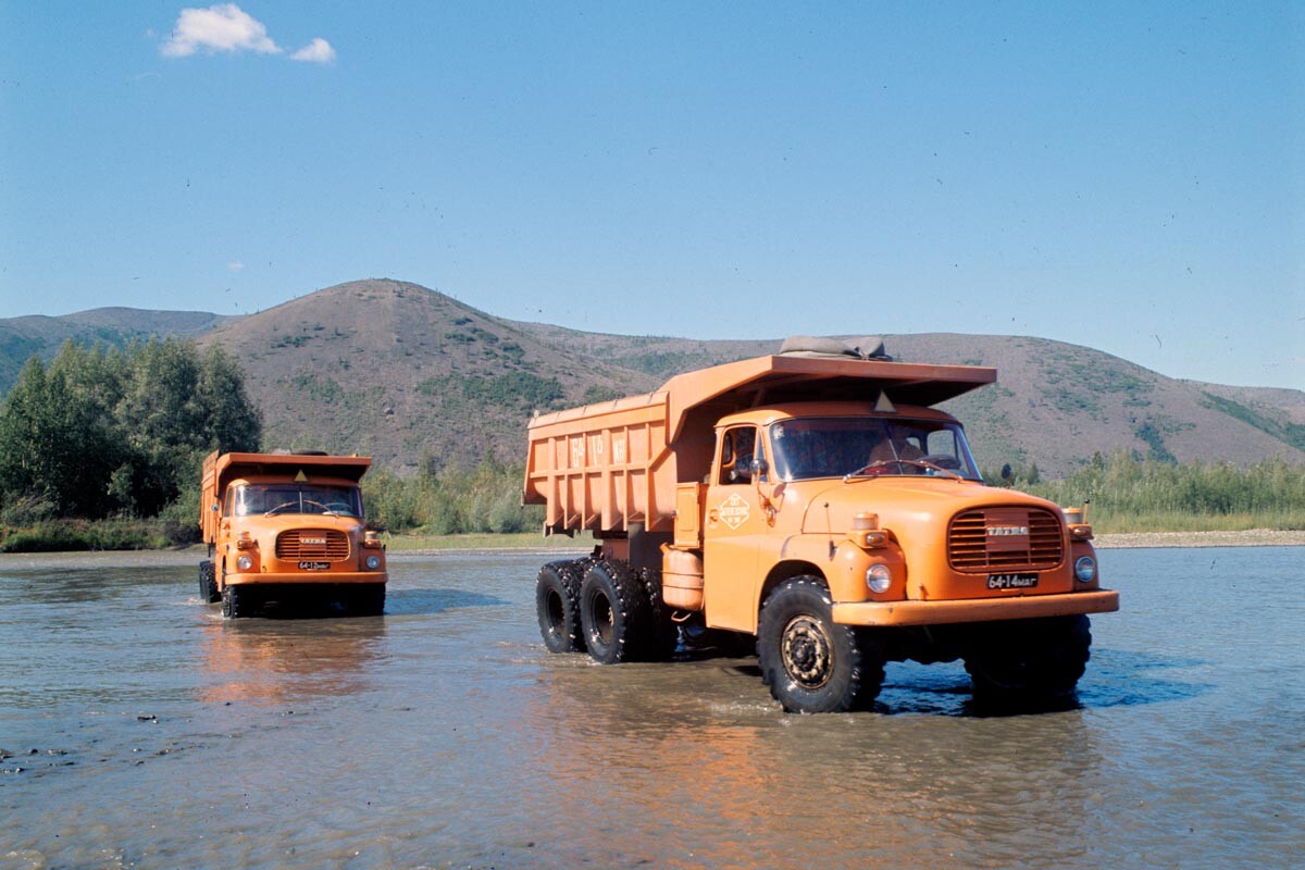 7 TRUCKS imported to the Soviet Union from abroad
