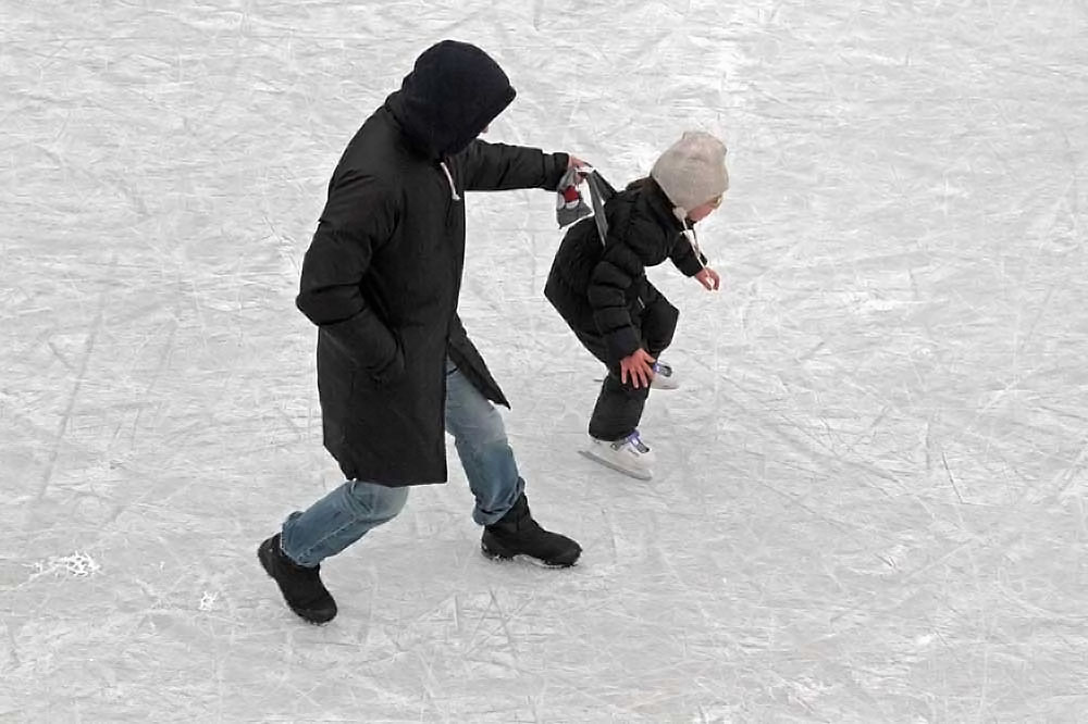 How do Russians manage to survive in this climate? - Russia Beyond