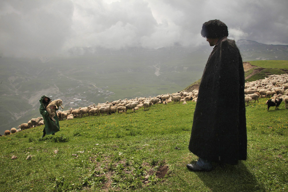 Lonely shepherds of Dagestan - Russia Beyond