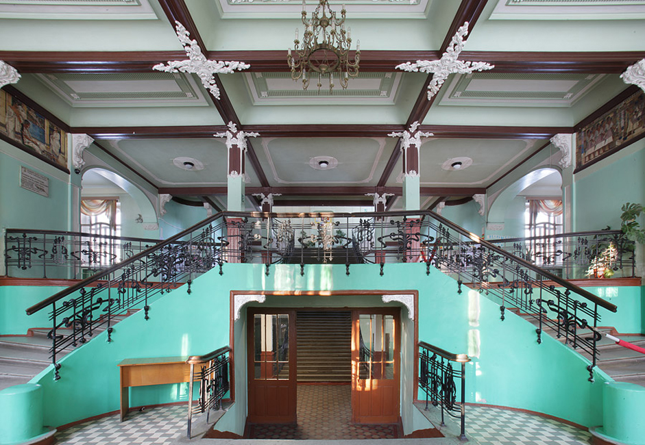 Modernist architecture in a simple Russian school - Russia Beyond