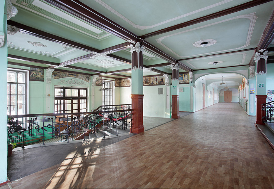 Modernist architecture in a simple Russian school - Russia Beyond