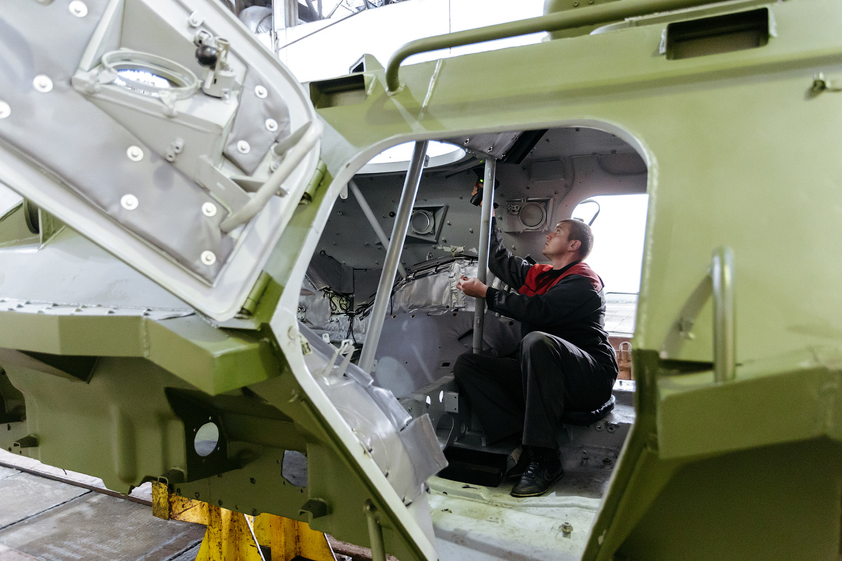 How Russian armored personnel carriers are made - Russia Beyond