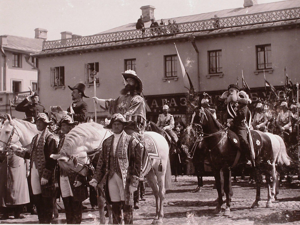 The coronation of the last Emperor of Russia in rare archive photos ...