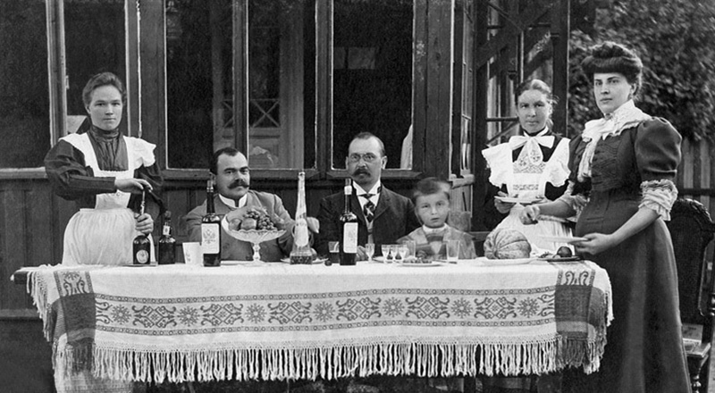 The sublime charm of the Russian dacha throughout history - Russia Beyond