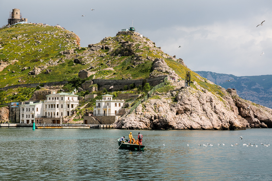 Navy base hidden in a resort: Summer in Sevastopol, Crimea - Russia Beyond