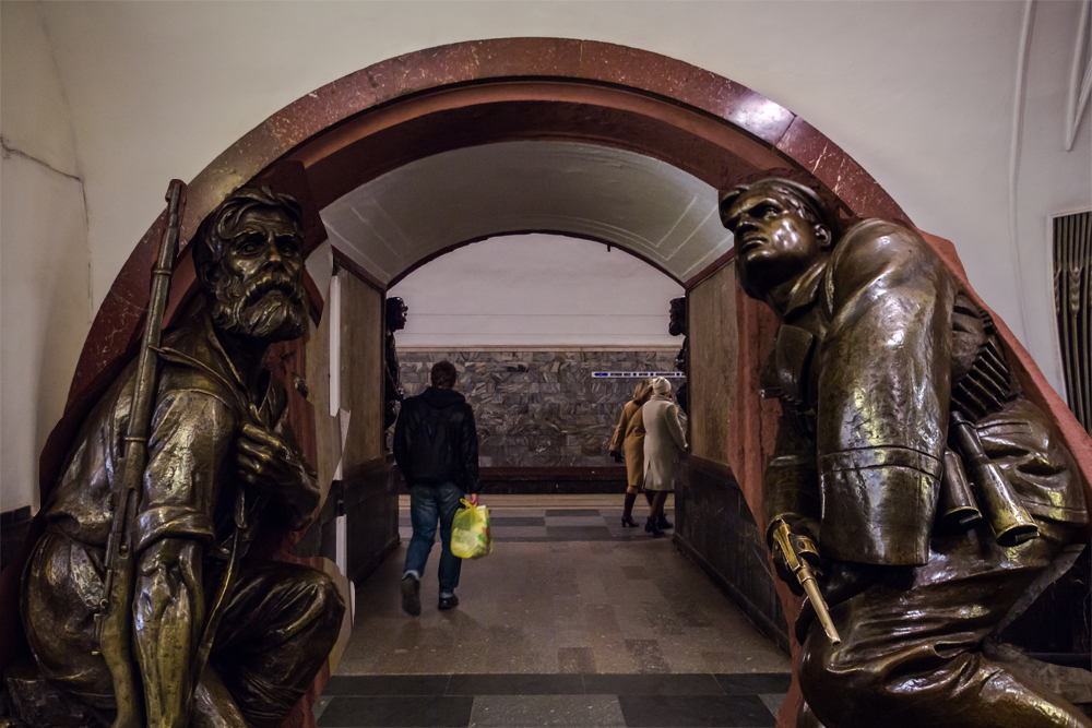 Take a closer look at the Moscow Metro’s most famous statues - Russia ...