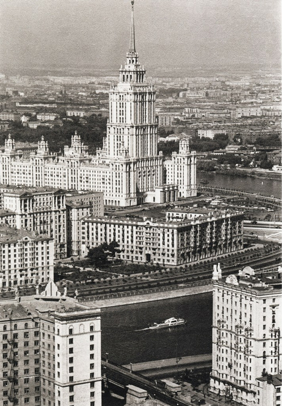 The frightening splendor of Stalinist-era Empire style - Russia Beyond