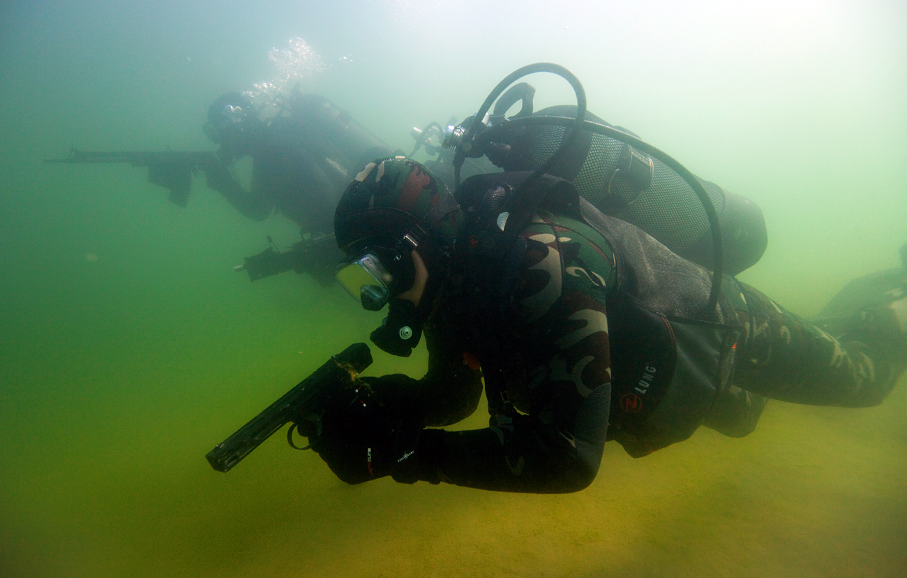 Waterproof tablet developed for Russia’s special forces - Russia Beyond