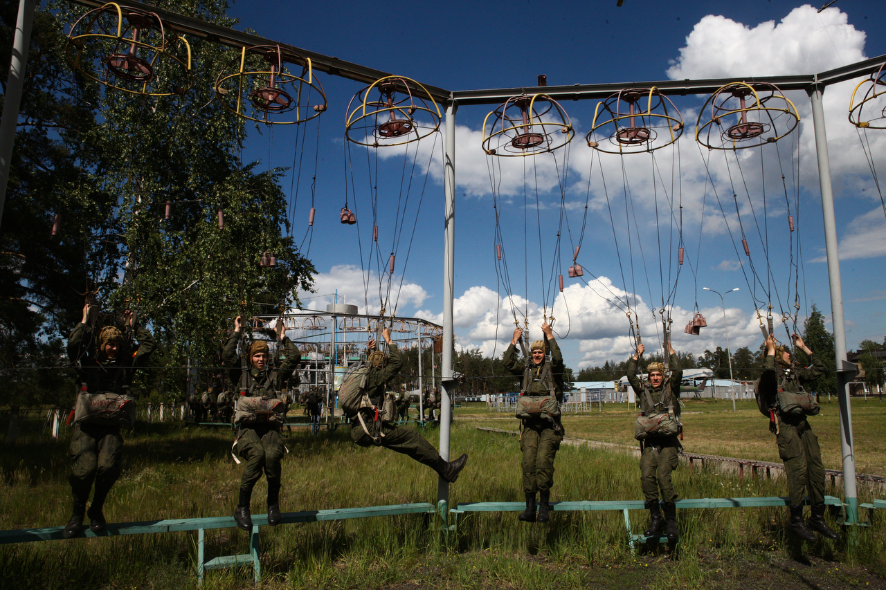 Inside view on regular military service in Russia - Russia Beyond