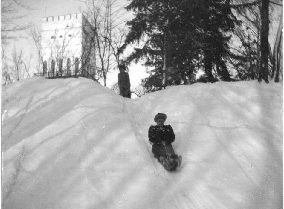 Frozen: Romanov princesses and their winter pastime - Russia Beyond