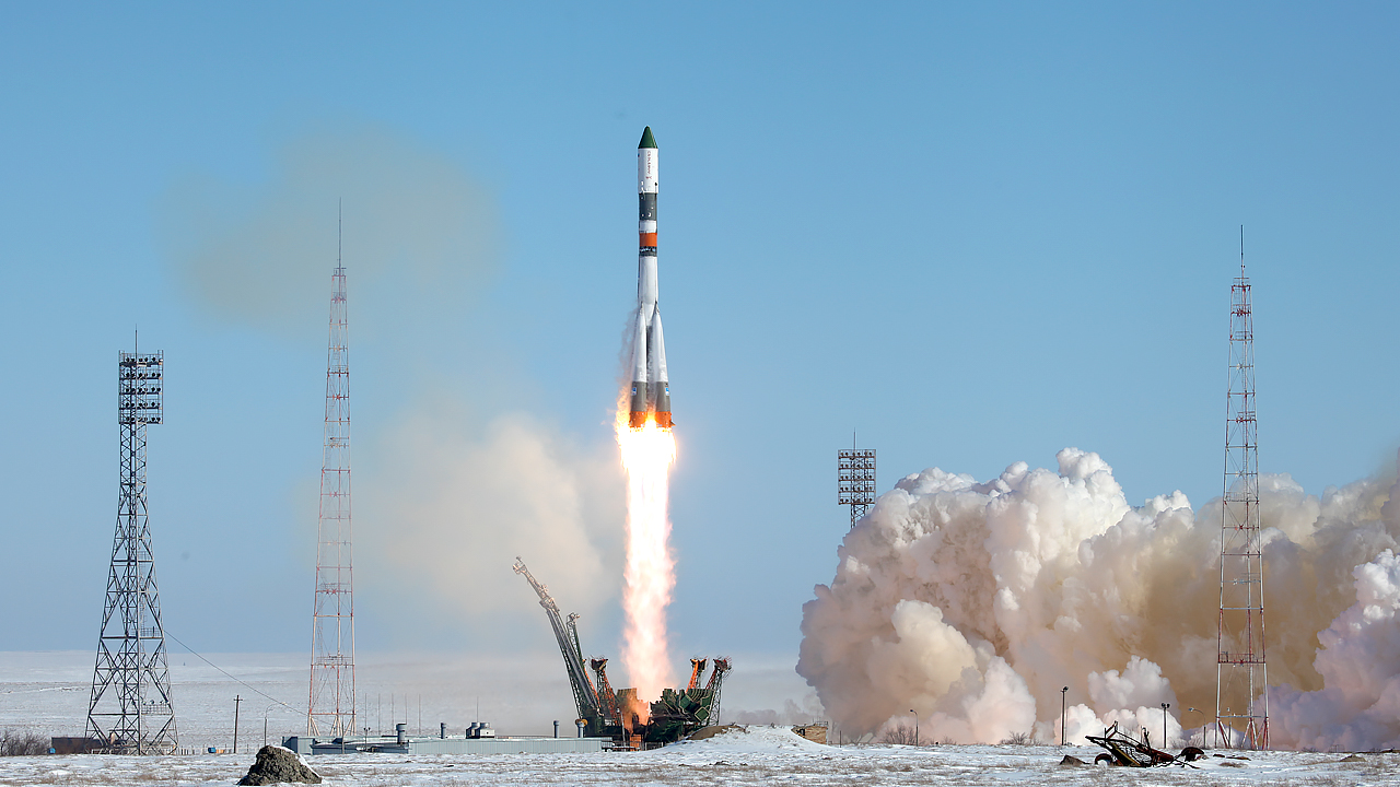 Soyuz-U final blast-off caught on video - Russia Beyond