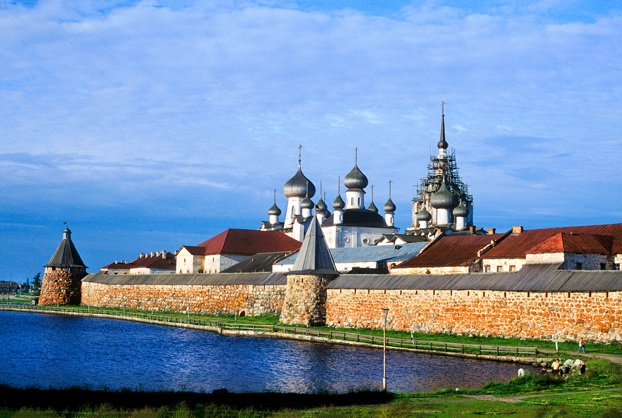 The Massive Walls of Solovki: From Prokudin-Gorsky to the present ...