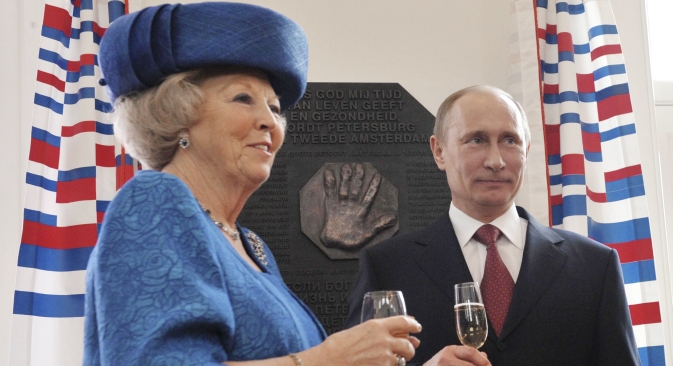 Putin opens Russian-Dutch year amid protest - Russia Beyond