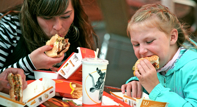 Russian MPs set sights on fast-food packaging in anti-obesity campaign ...