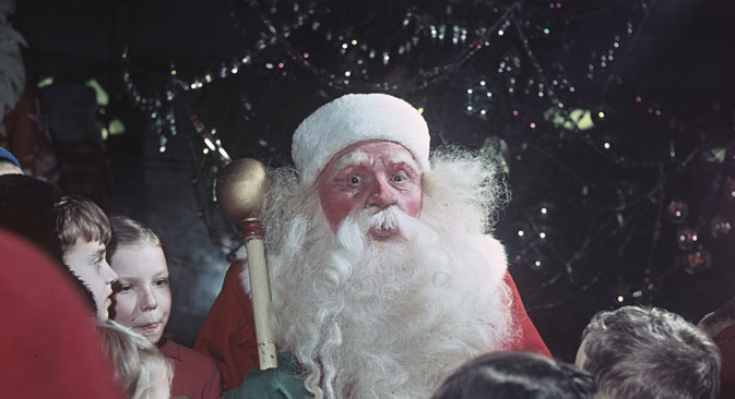 The New Year ‘yolka’: From Soviet propaganda to American fairytales ...