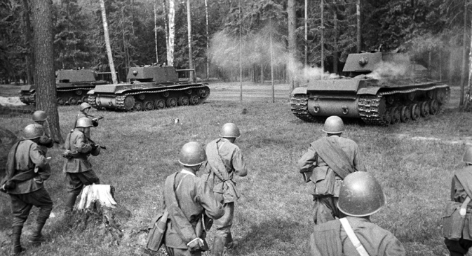 The KV tank: Bunker buster and ugly duckling, part 2 - Russia Beyond