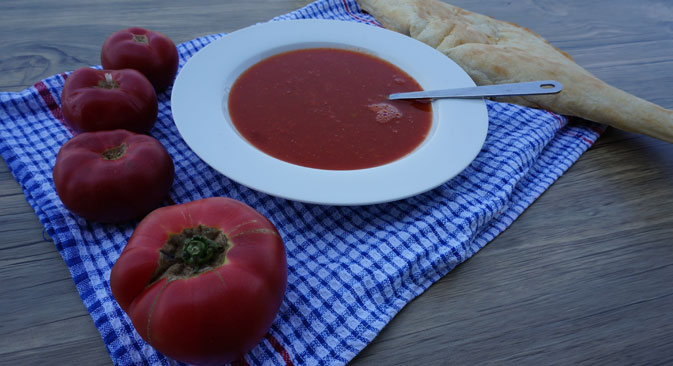 Homemade tomato paste — a staple in the Soviet diet - Russia Beyond