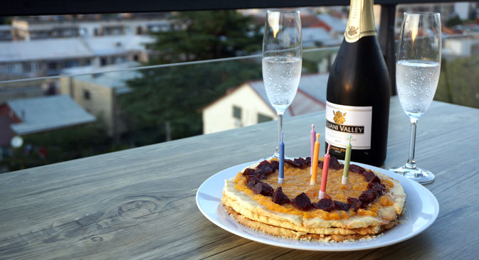 How to celebrate your birthday, Soviet style - Russia Beyond